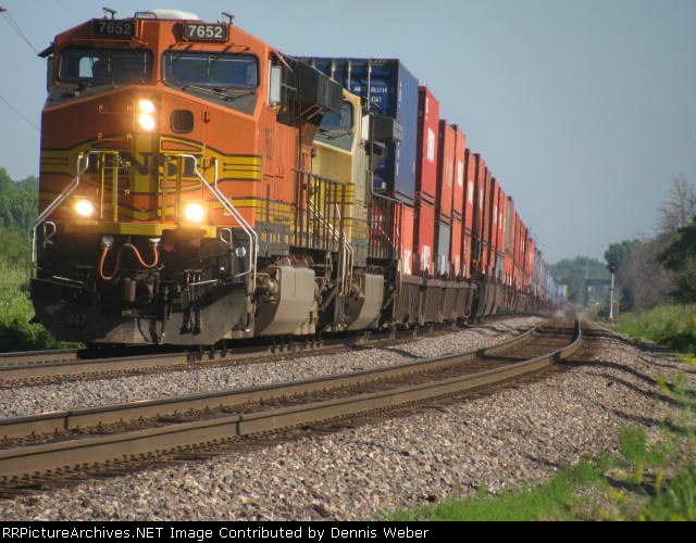 BNSF 7652 Aurora Sub.